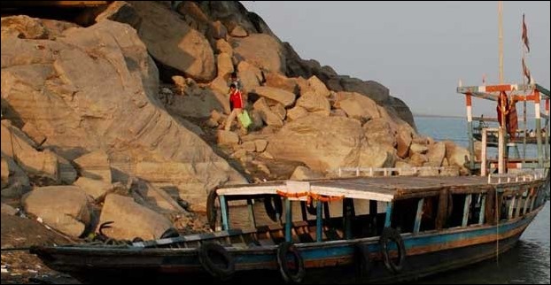 Umananda Temple (Island) of Guwahati: Find ferry timings & Speciality ...